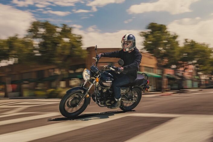 Kawasaki returns to big-bore two-strokes, introduces W175 to U.S.